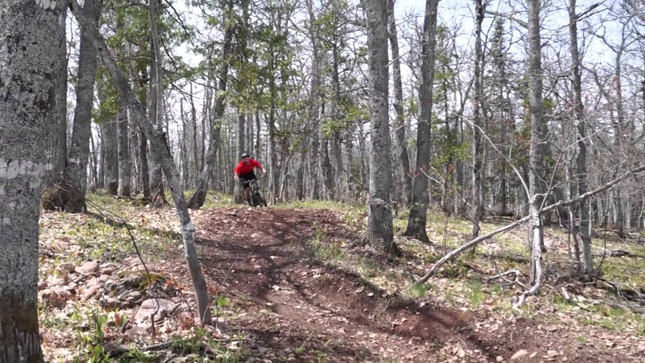 Blake on the Overflow trail in Copper Harbor - YouTube