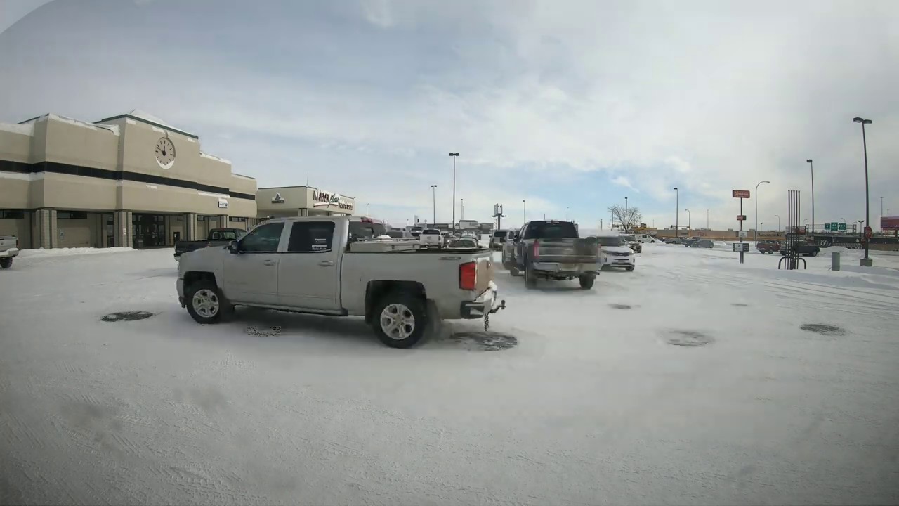 Minot,ND 2/4/2019 winter storm dig out - YouTube