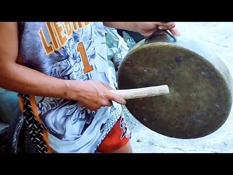 How to play Gong/gangsa - YouTube