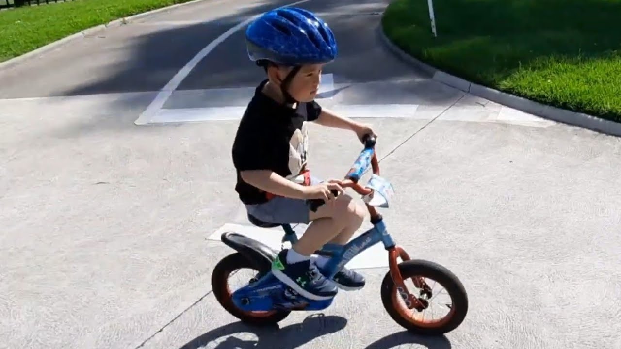 Essendon Traffic School - YouTube