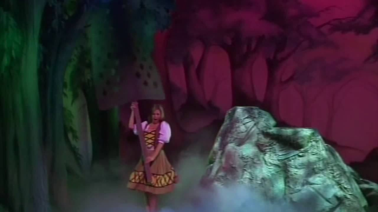 Billy Pearce Snow White and the seven dwarfs frog scene - YouTube