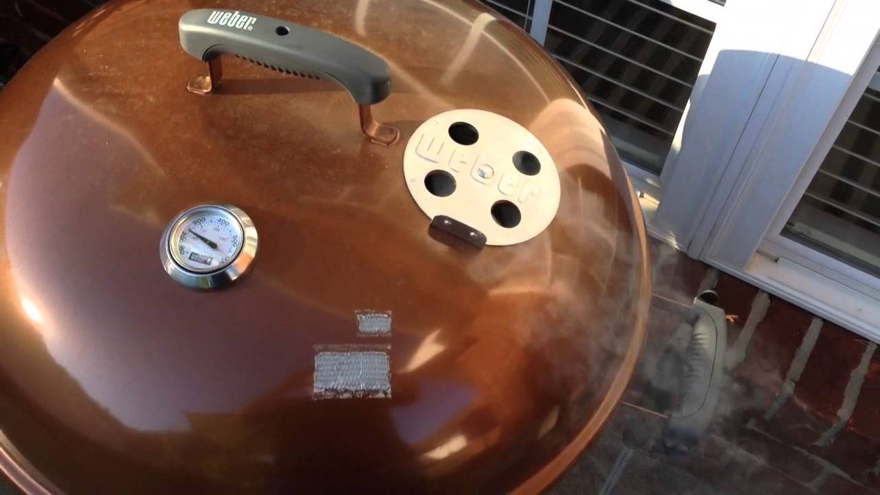Weber One Touch Gold Working its Magic! - YouTube
