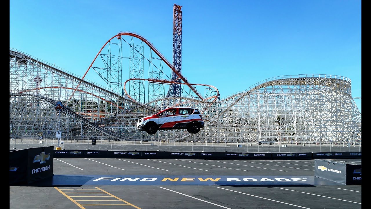 Rob Dyrdek Chevrolet Sonic Guinness World Record : Farthest Reverse ...