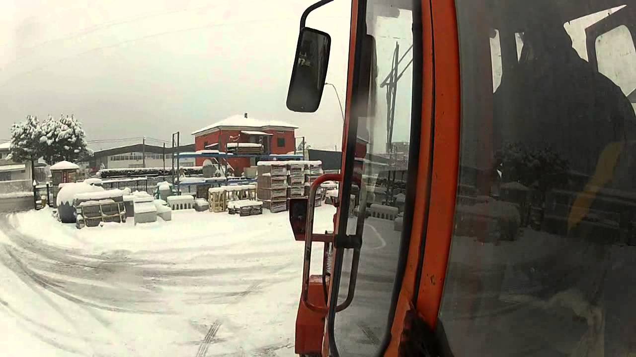 FAI 595 TURBO in the snow - YouTube