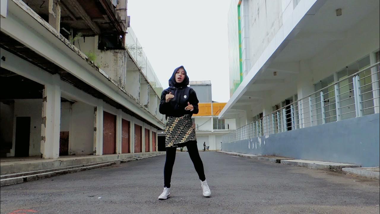 [OSEAN 2021 : TARI MODERN] : Himasta_Zahra Nur Anandita - YouTube