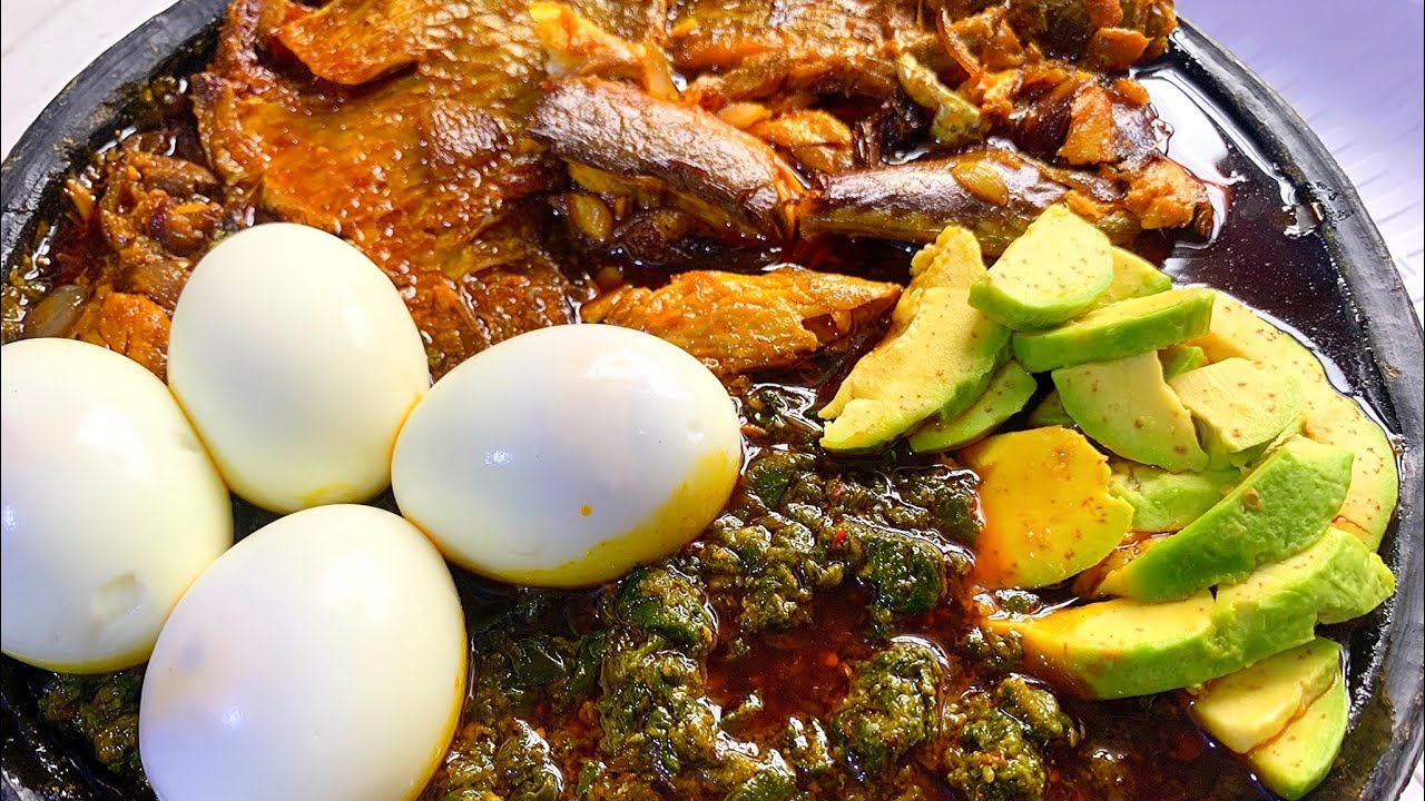 How to make Ghanaian Kontomire Abomu. Delicious taro leaves stew. - YouTube