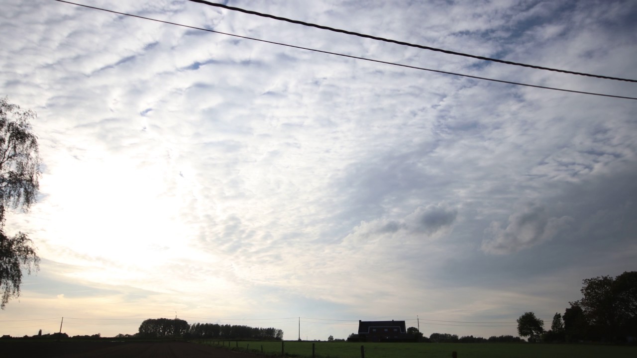 2017-05-19 Multiple layers in the sky clearing up - YouTube