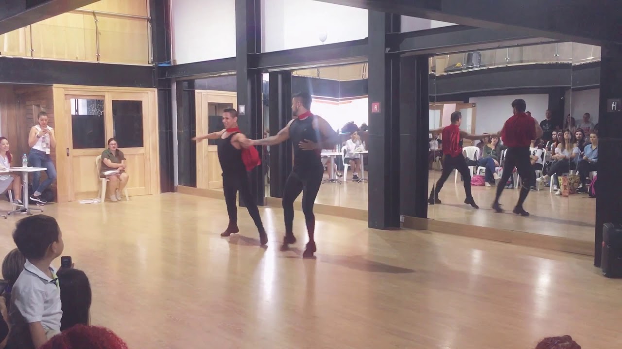 Salsa Same Gender (Llegó superman) - YouTube