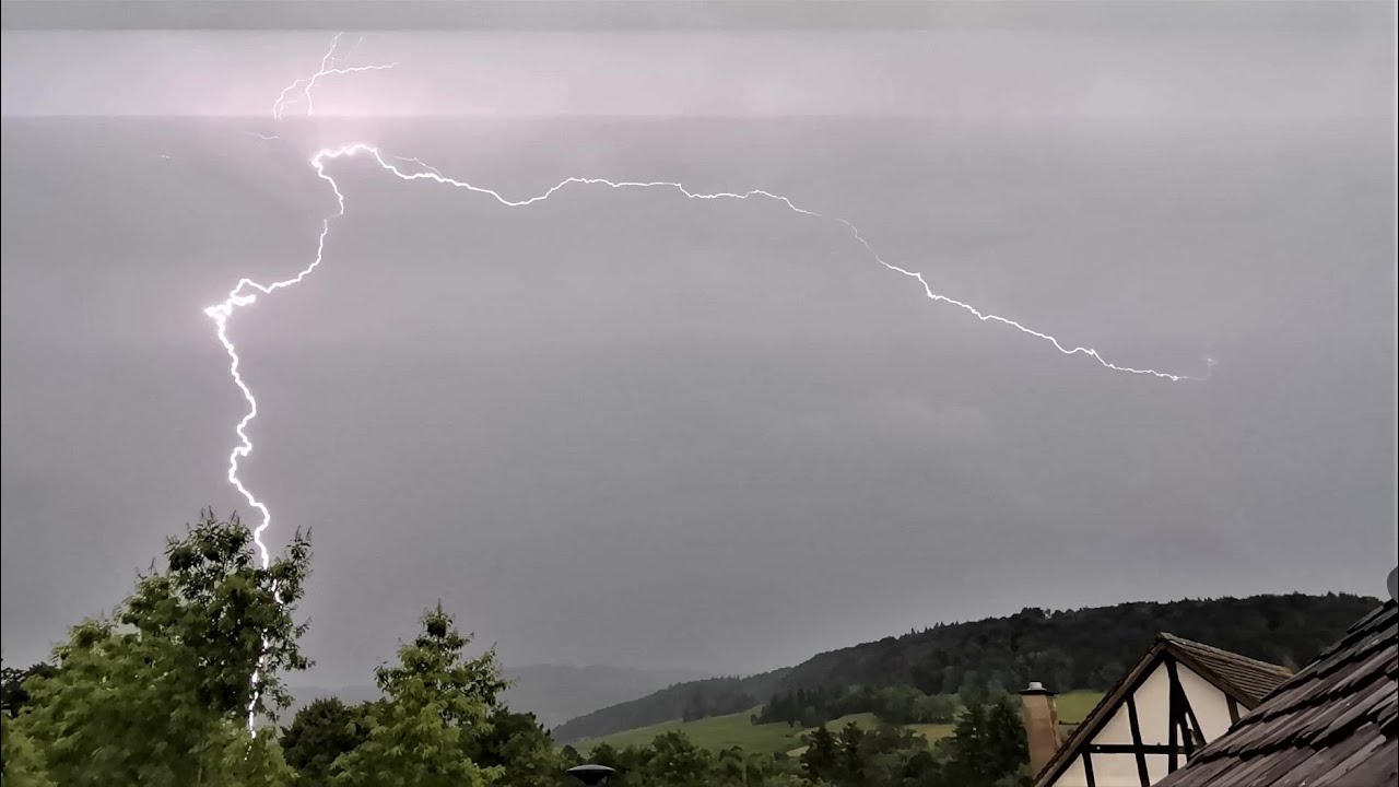 16.7.2021 1-Blitz-Gewitter, Naheinschlag in 1,2 km Entfernung zu ...
