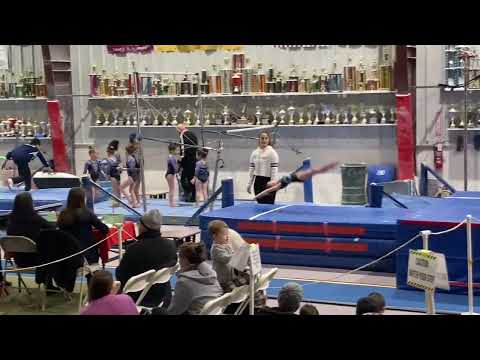 Emmy’s first gymnastics competition: Level 2 Vault - YouTube