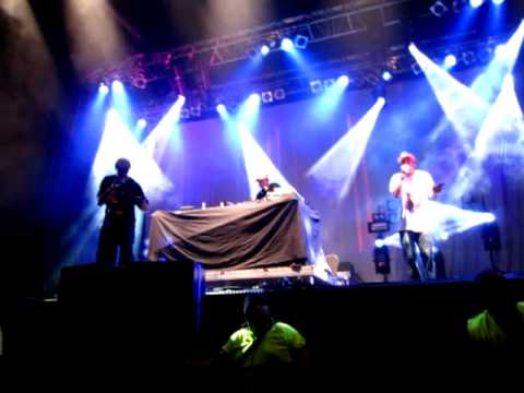 Sunshine Sound System - Coro Gold NYE 09-10 - YouTube