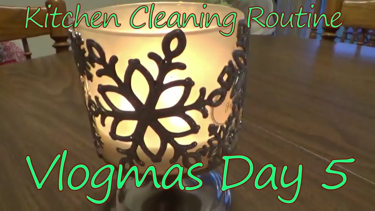 CLEANING MY KITCHEN // Vlogmas Day 5 - YouTube