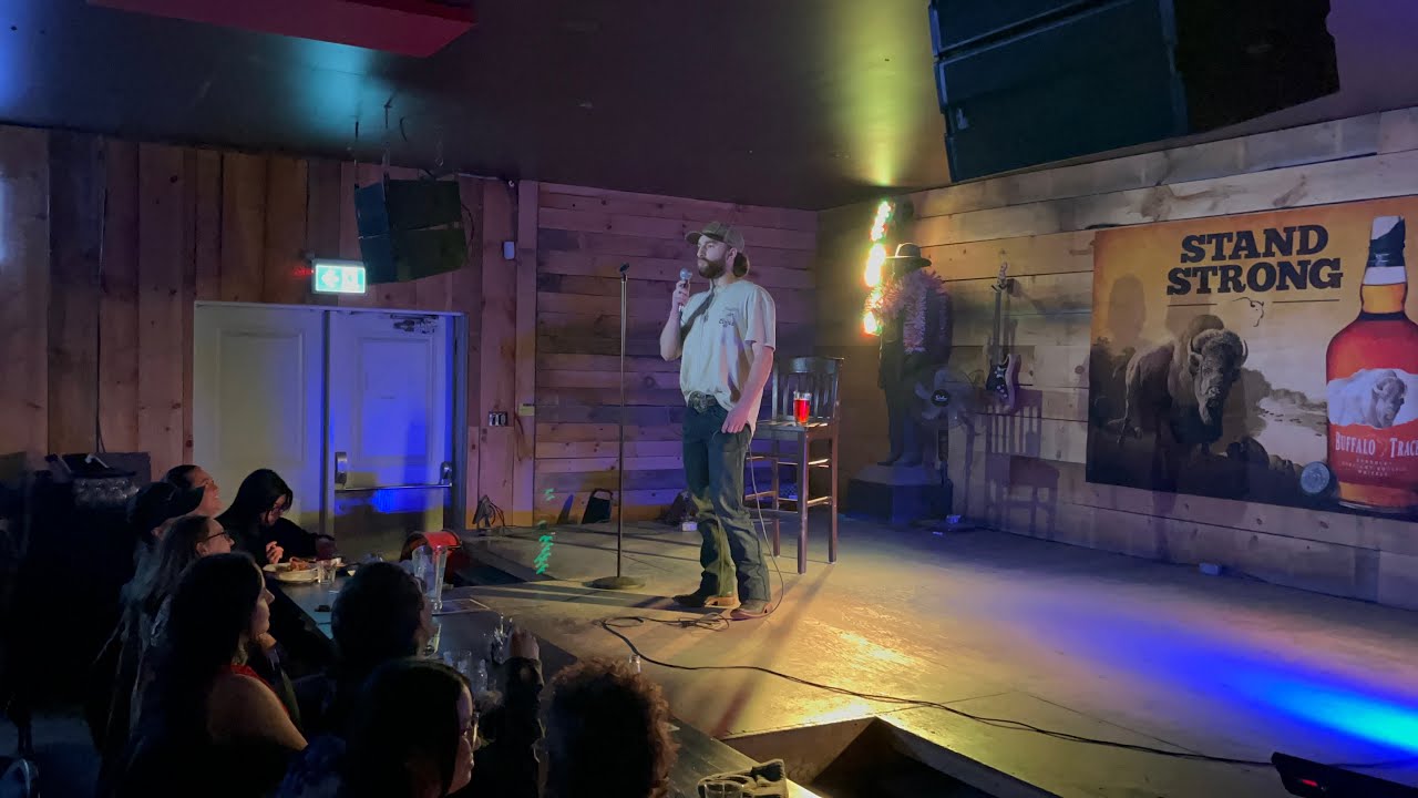 Zachary Roy Richard : Sa toute première scène en tant qu’humoriste! 🎤 ...