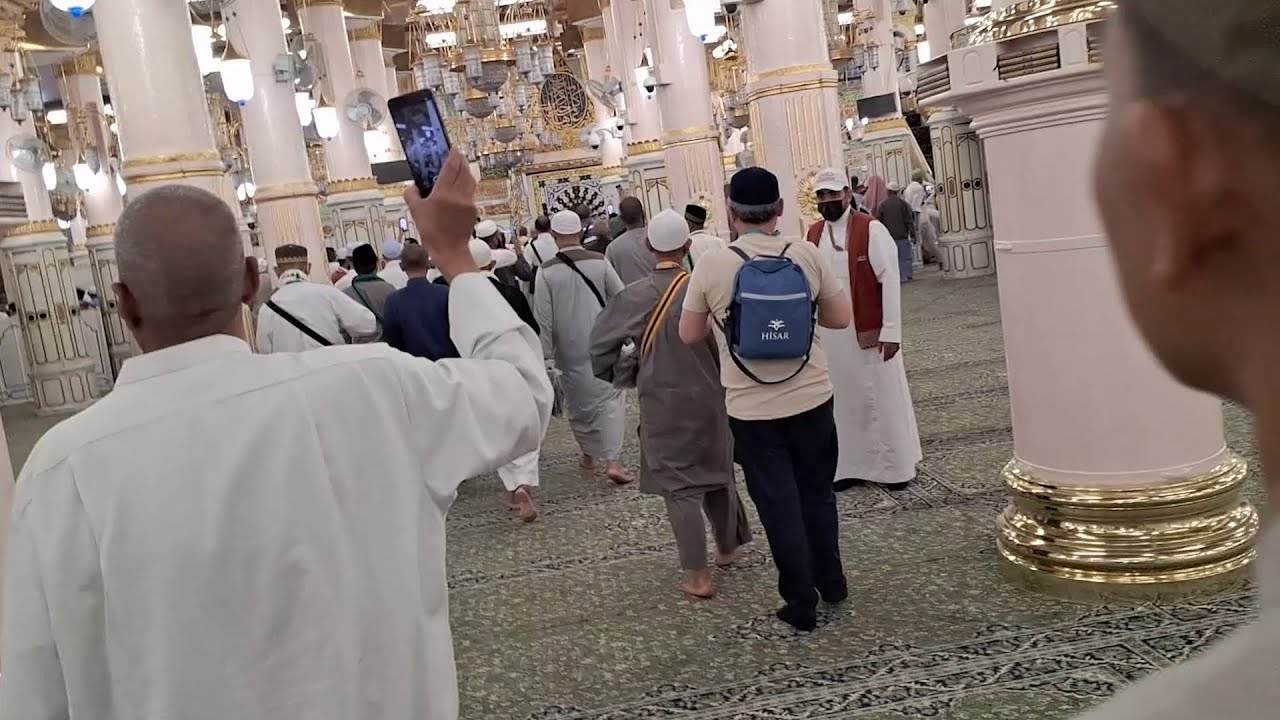 Ibadah di Roudhoh - Jama'ah Umroh Muadztour Trip Oktober 2024 grup ...