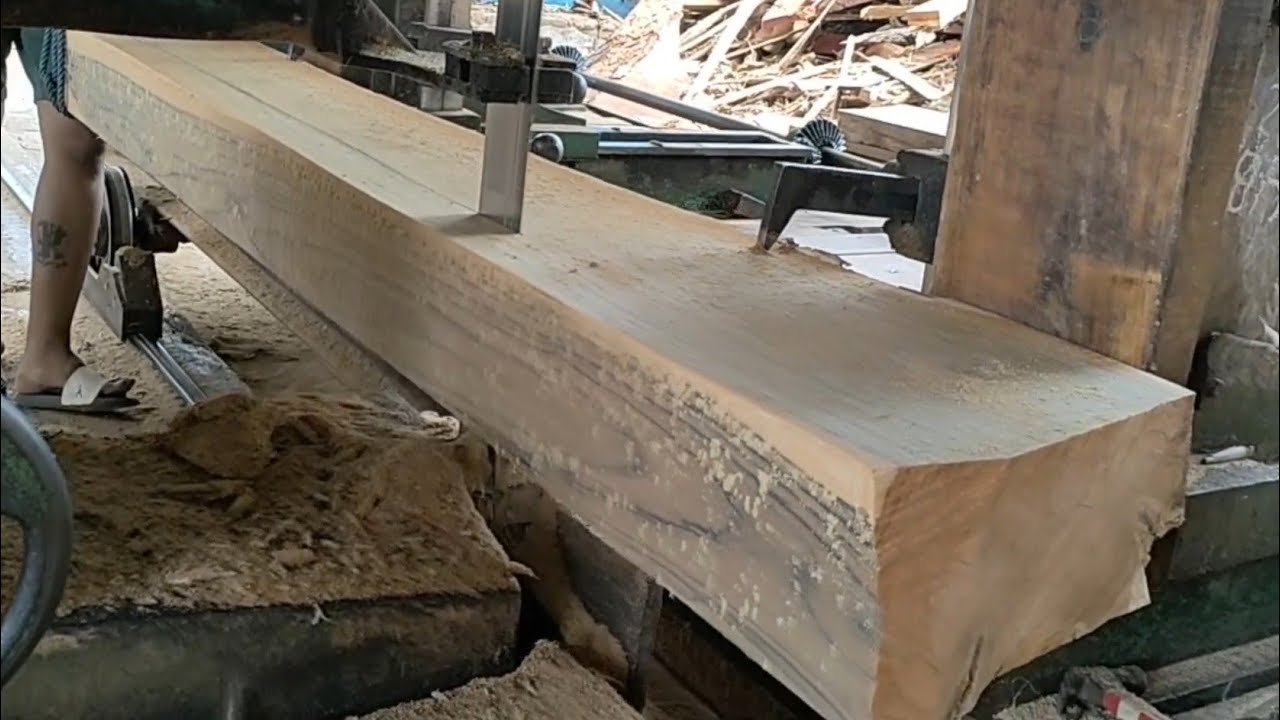 super teak wood beams, the best sawing process for frame material - YouTube