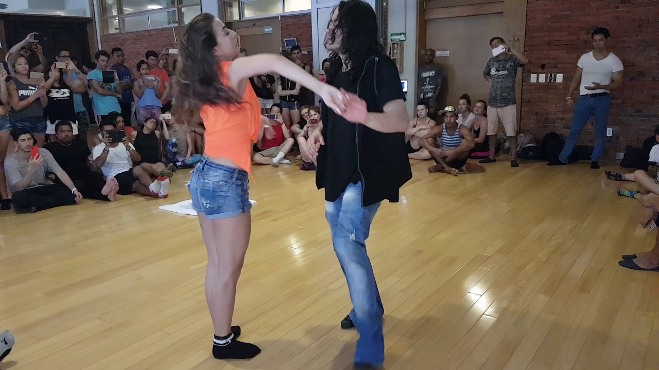 Mafie Zouker & Anna Russa Demo @ Zoukmx 2017 - YouTube