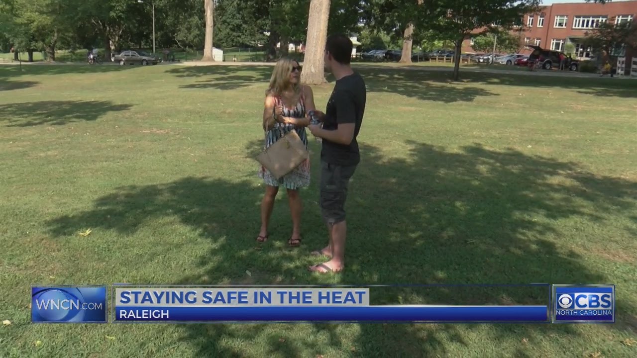 People try to stay cool during NC's oppressive heat wave - YouTube