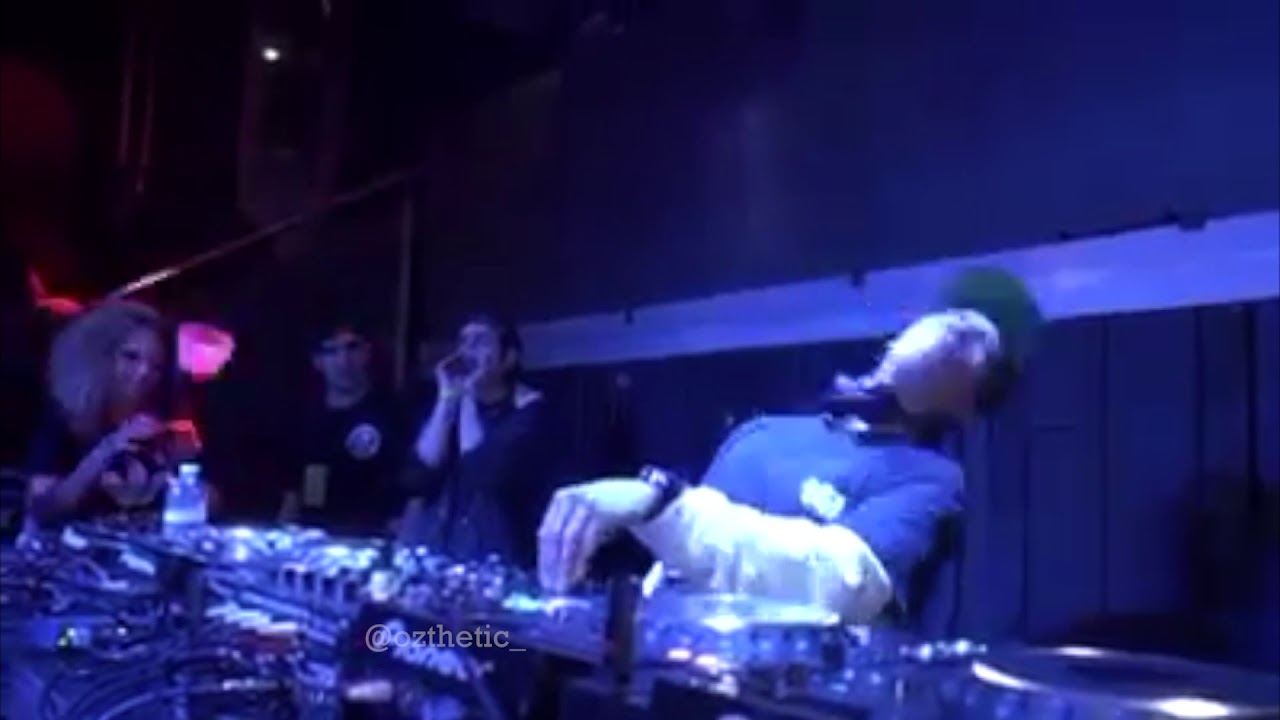 Riddim's MAD Bass Drop! - YouTube