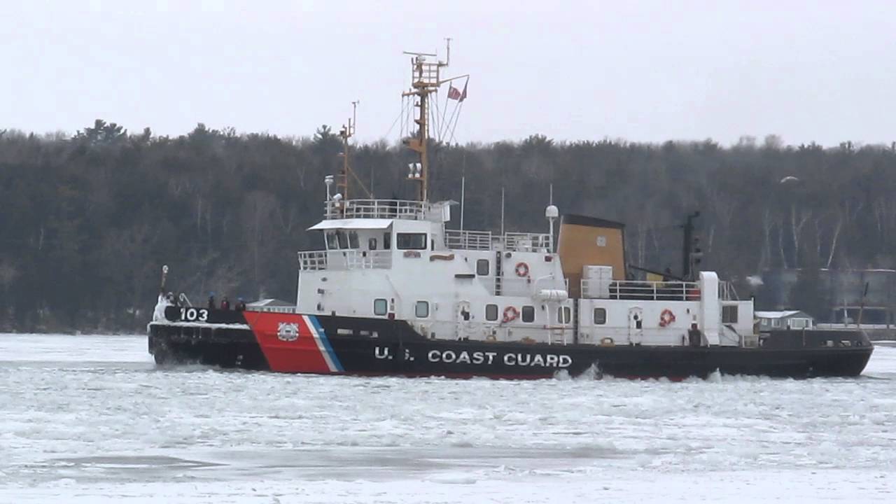 Coast Guard Mobile Bay breaking ice by Bay Ship in Sturgeon Bay, WI ...