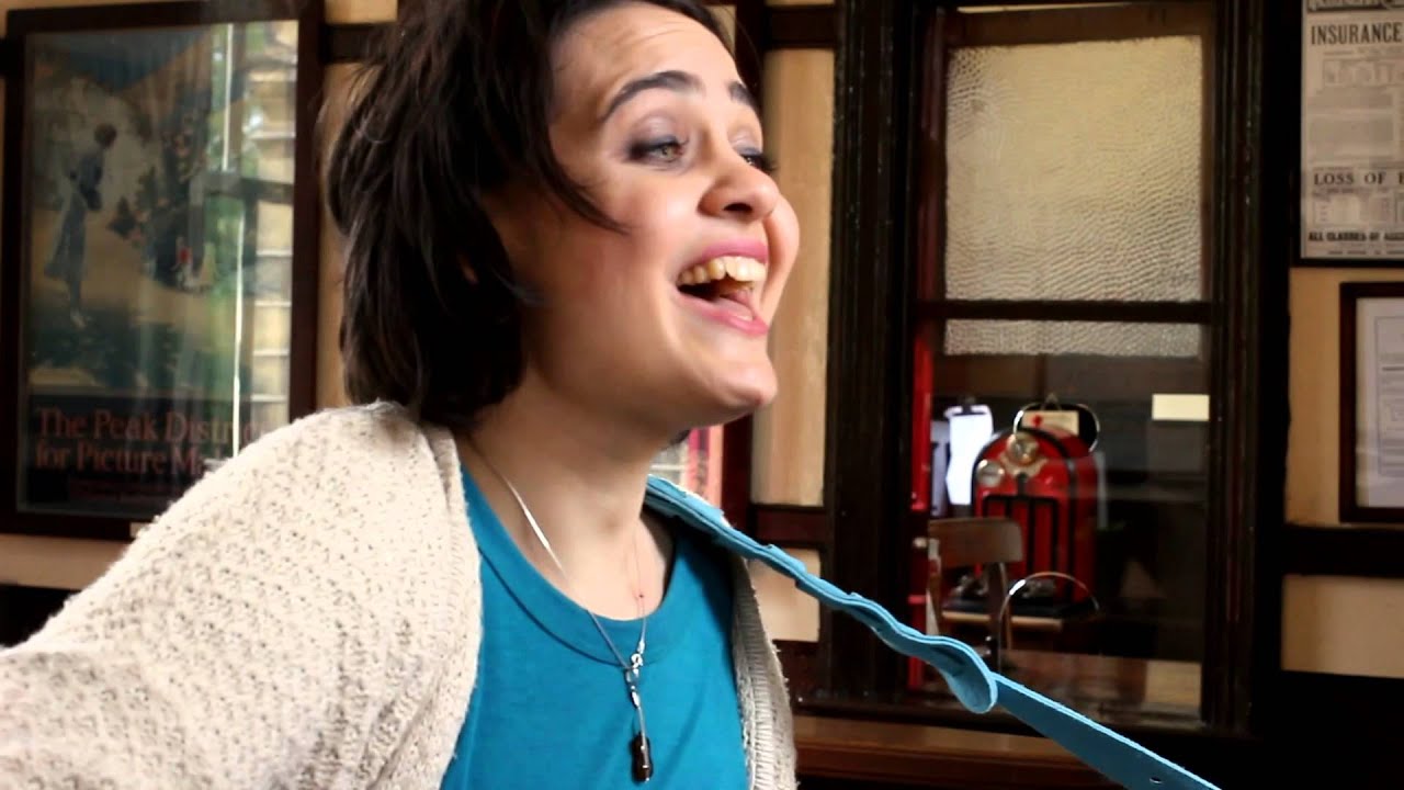 Oxenhope - Steph Stephenson & Matt Bentley on the KWVR - YouTube