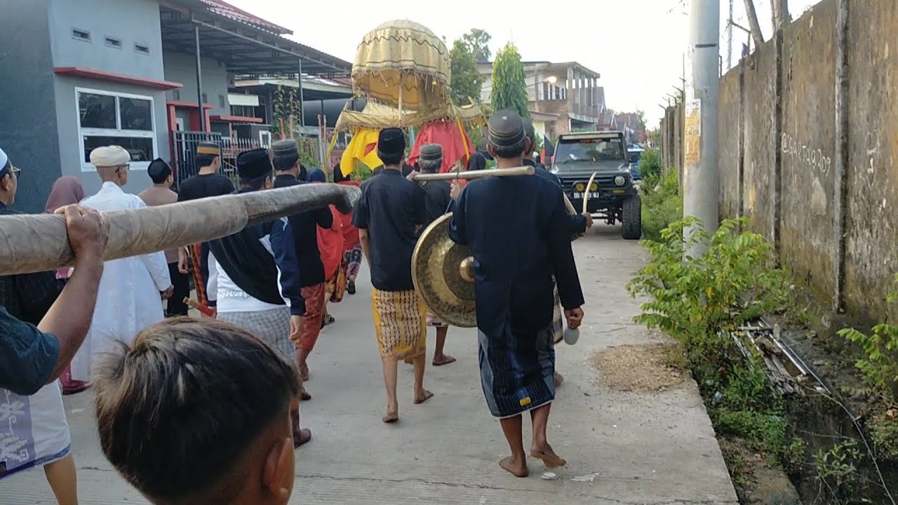 Upacara Adat Appalili / Istana Balla Lompoa Kassikebo Marusu - YouTube