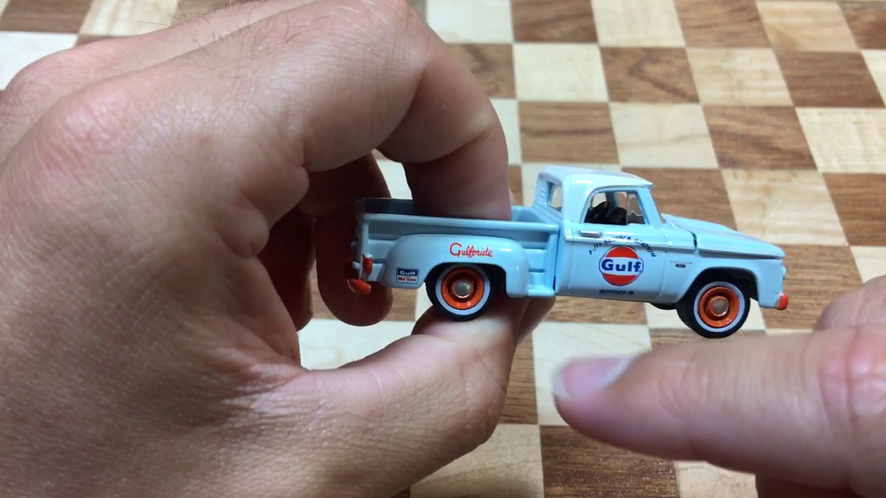 Greenlight Gulf Dodge D-100 - YouTube