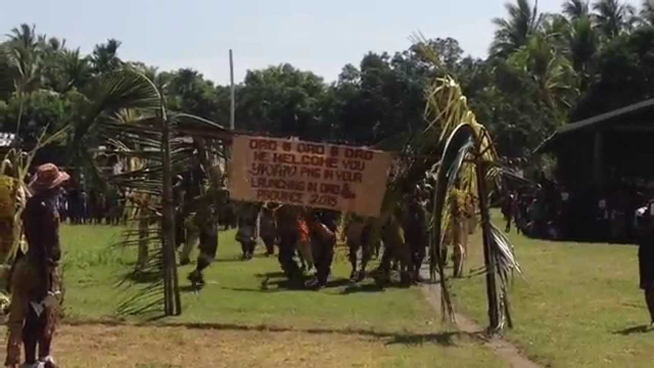 Uiaku Village Welcome, Papua New Guniea 2015 - YouTube