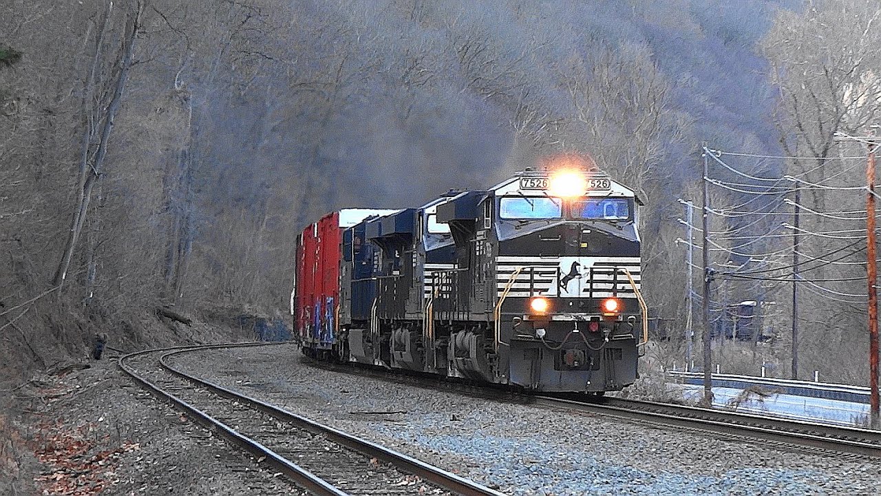 Norfolk Southern Mixed Freight Train on the Buffalo Line - YouTube