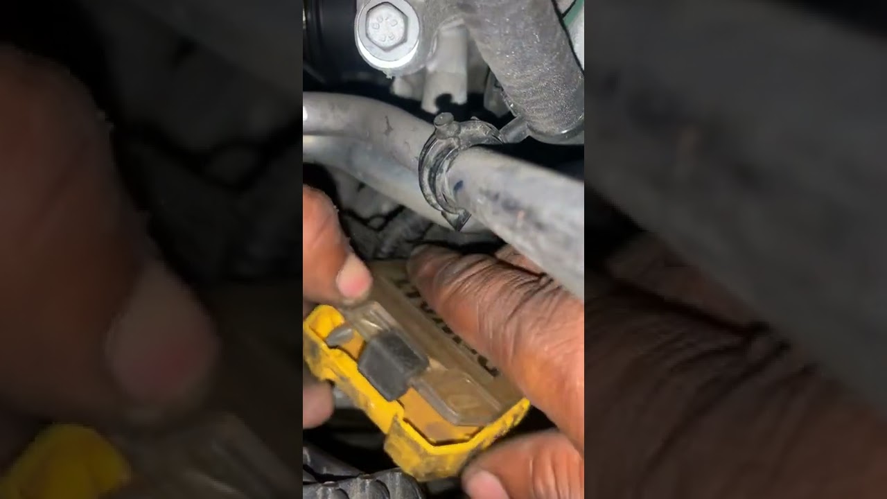 How to change a Radiator fan module on a 2010 Volvo XC 60 - YouTube