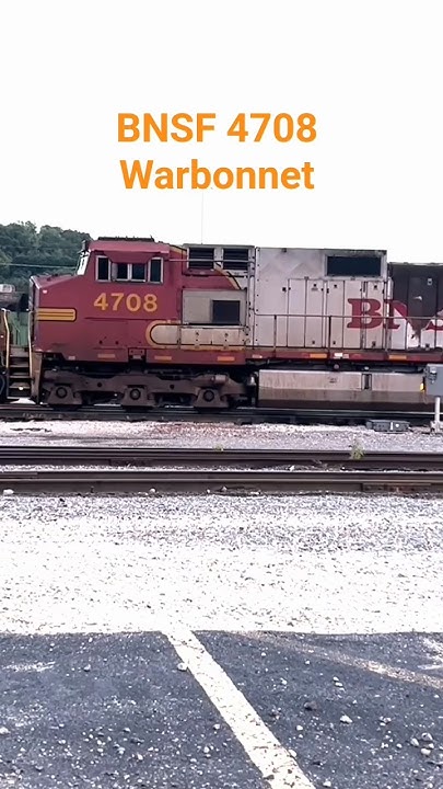 BNSF 4708 Warbonnet (C44-9W) in Rail Yard - YouTube