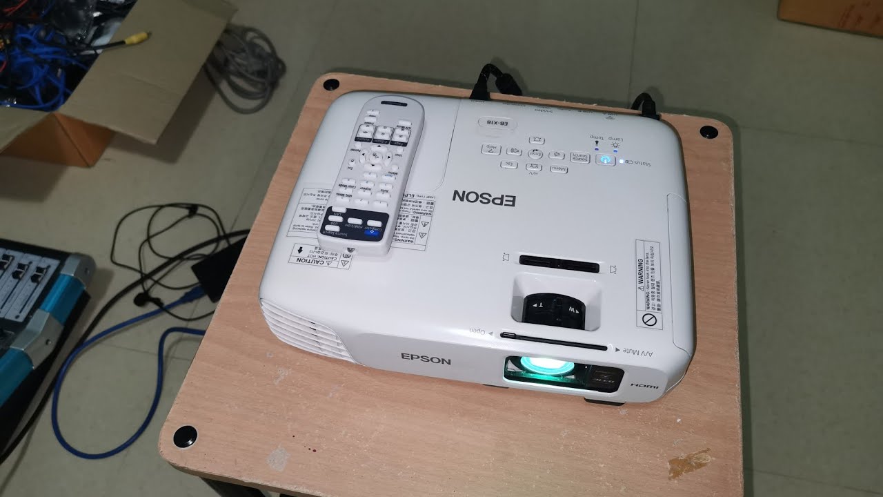 Epson EB-X18 ขายโปรเจคเตอร์ รีวิวโปรเจคเตอร์ ขายโปรเจคเตอร์มือ2 Epson ...