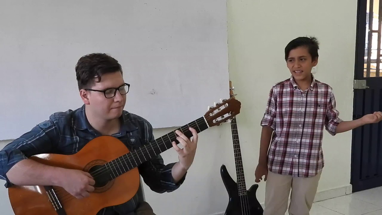 UNA CASA LLAMADA PAIS - YouTube