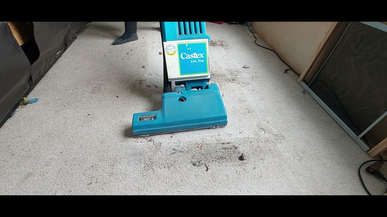Castex Lite Trac Carpet Vacuuming - YouTube