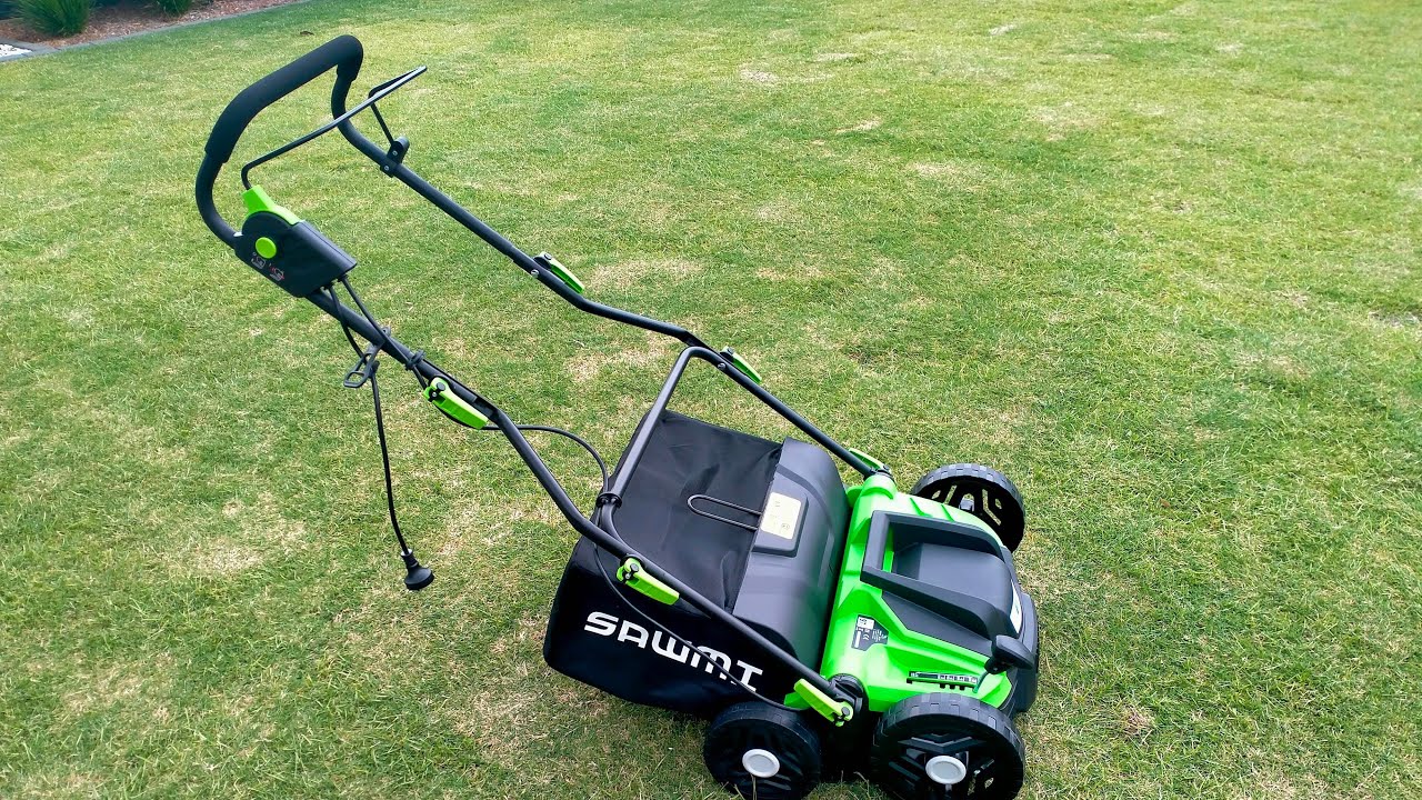 Sawmi dethatcher scarifier - YouTube