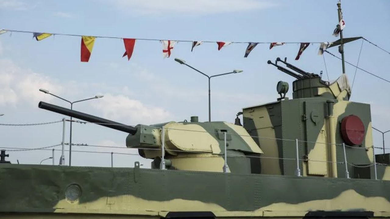 The Soviet River Gunboat with a T-34 Turret - YouTube