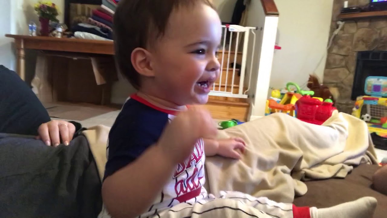 Stinky feet laughs - YouTube