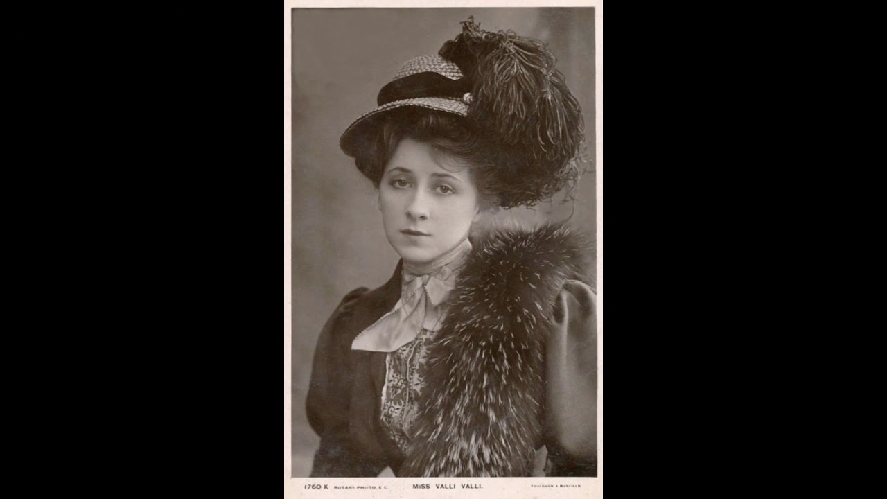 100 Years ago Beautiful Girls from the 1900s and 1910s - YouTube