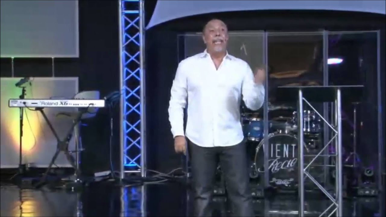 Rubén Arroyo - "Tú Llevas Cielos Abiertos..." (Cápsula) - YouTube