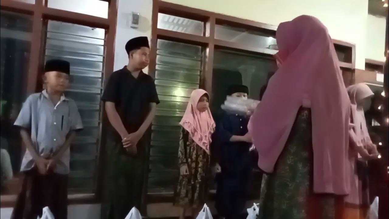 ABAH SULAIMAN DAN TEAM MENYALURKAN BANTUAN - YouTube