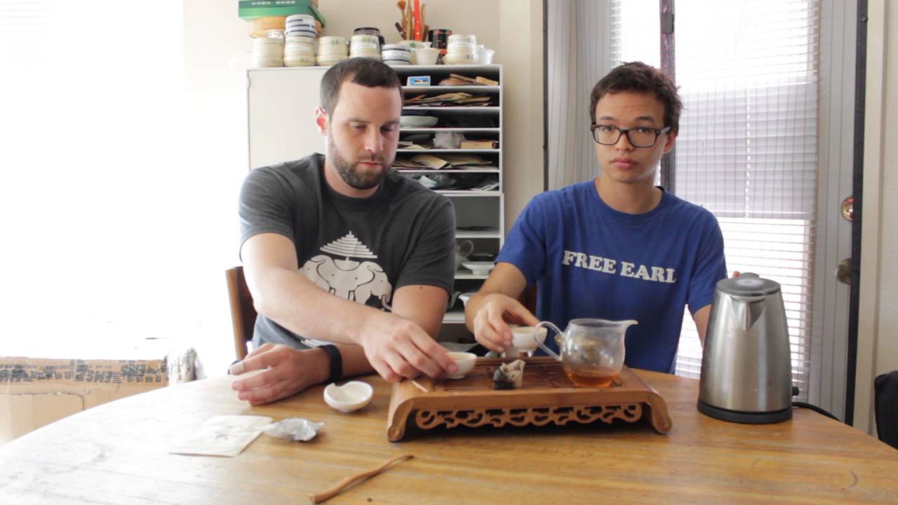 1998 Evening Fragrant Jade via Bana Tea [Episode 179] - YouTube