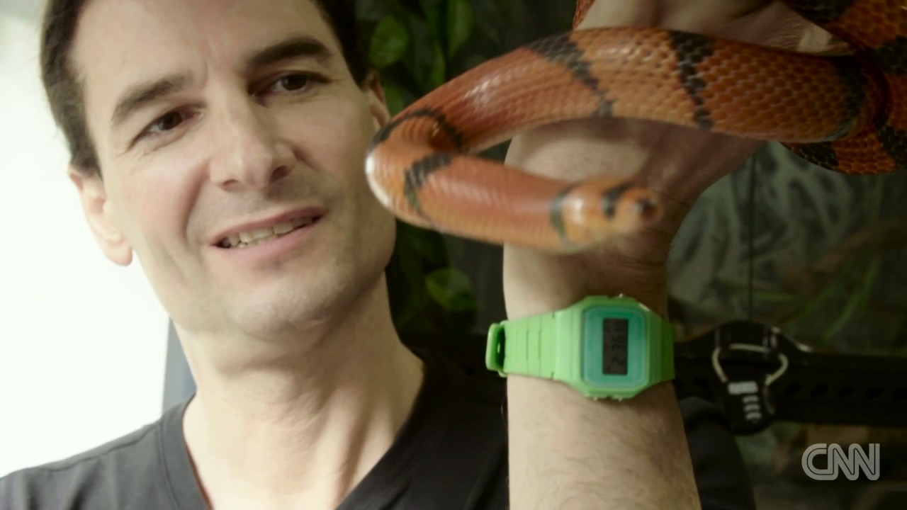 Injecting Himself With Snake Venom - YouTube