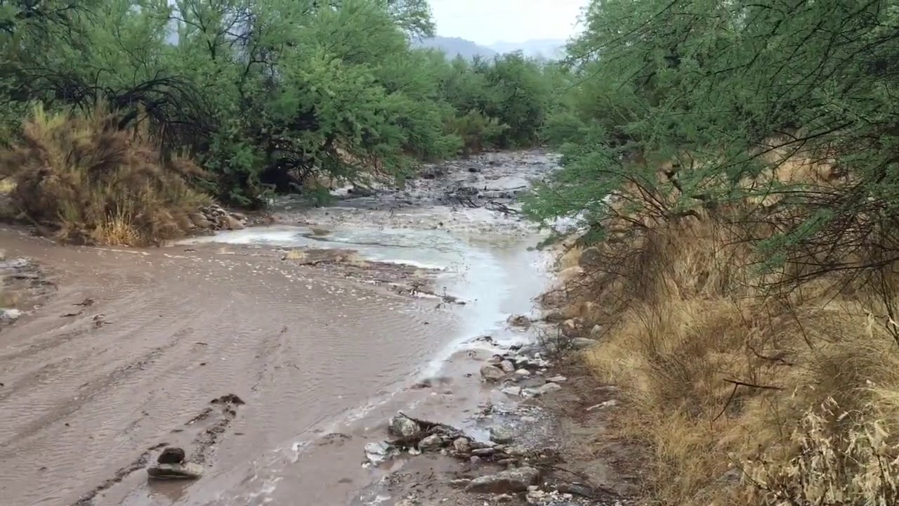 Tucson Flash Flood Tracking - YouTube