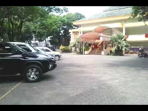 Malang Universitas Merdeka Balai Merdeka - YouTube