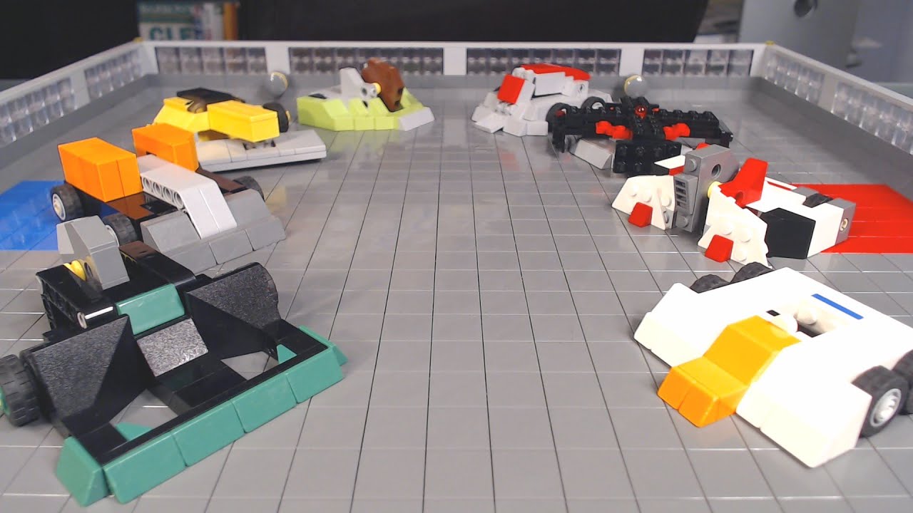 Lego Battlebots Fight Night Bronco vs Bombshell! - YouTube