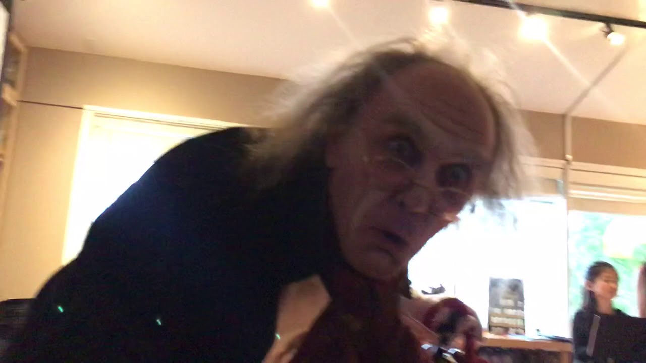 Uncle Drosselmeyer. Diyor preforming during Christmas concert - YouTube