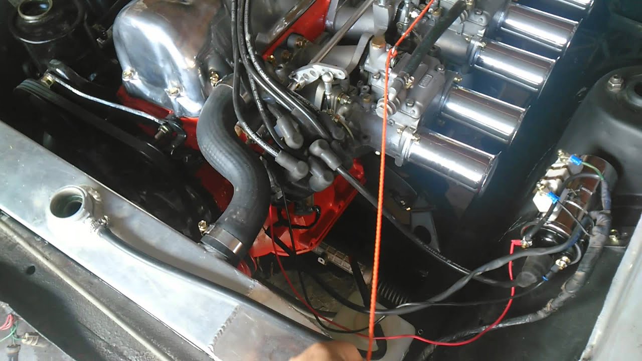240z. 3 litre. Triple Dellorto L28. 2nd start - YouTube