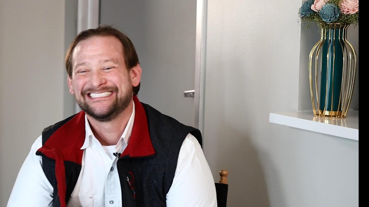 "Life is great!" Aaron gets a new smile from Pro Dental Dallas. - YouTube