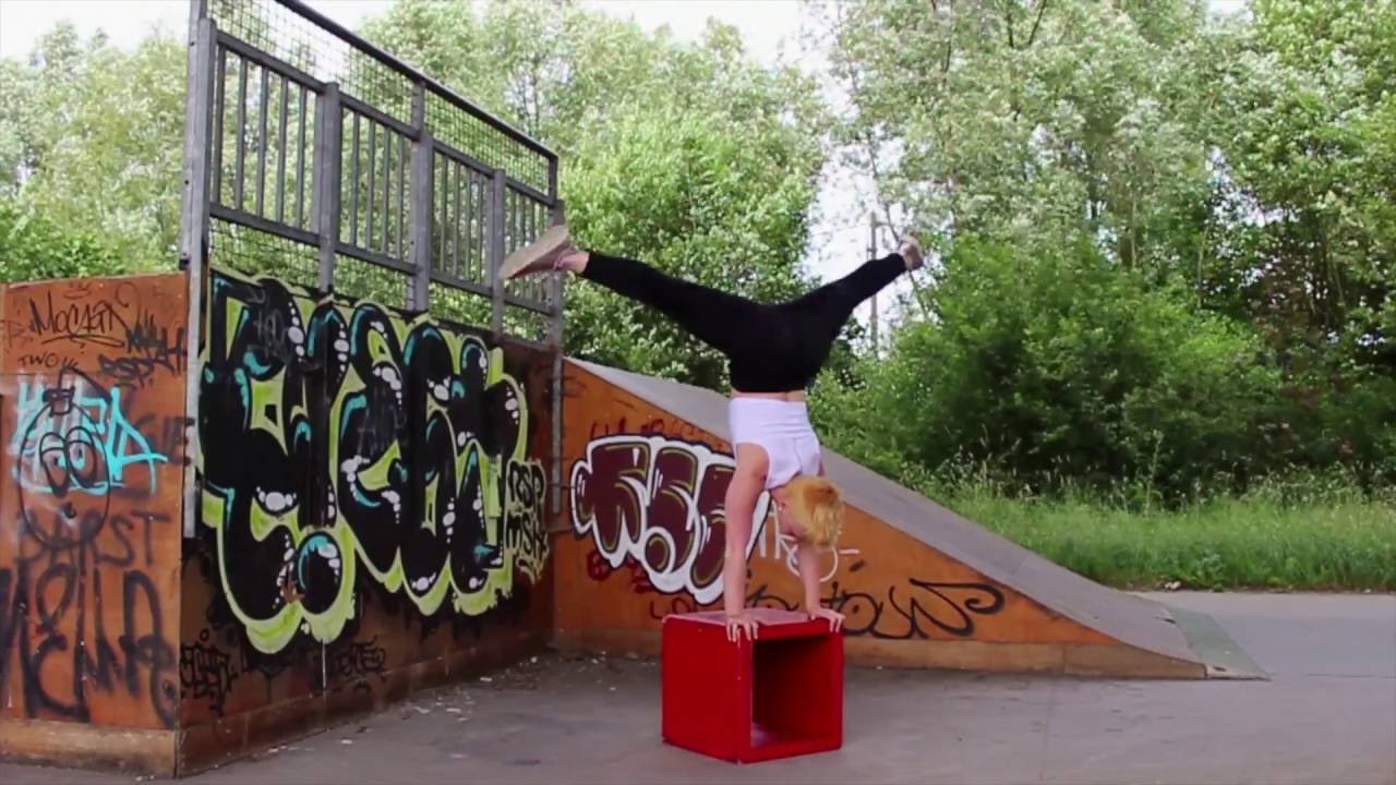 Célia Samson - Equilibre - Démo 2016 - YouTube