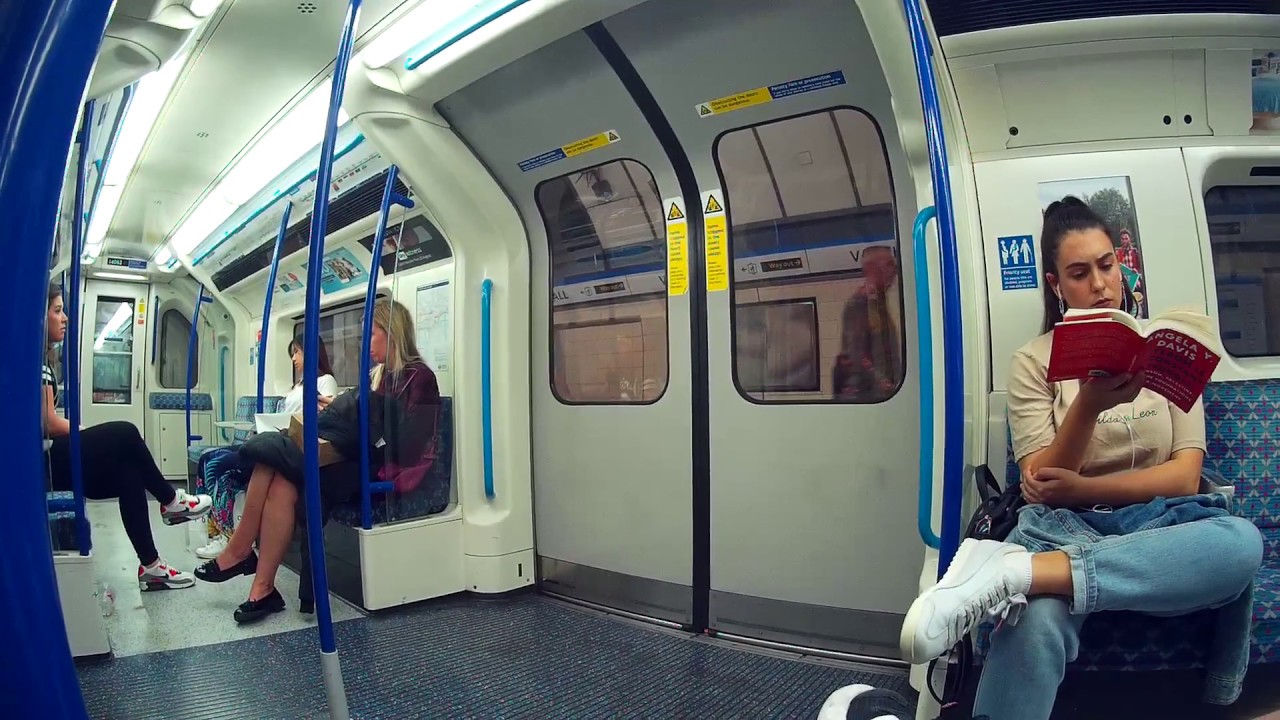 Victoria Line Vauxhall to Stockwell - YouTube