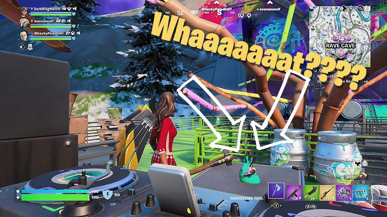 Little DJ making some serious sounds - YouTube